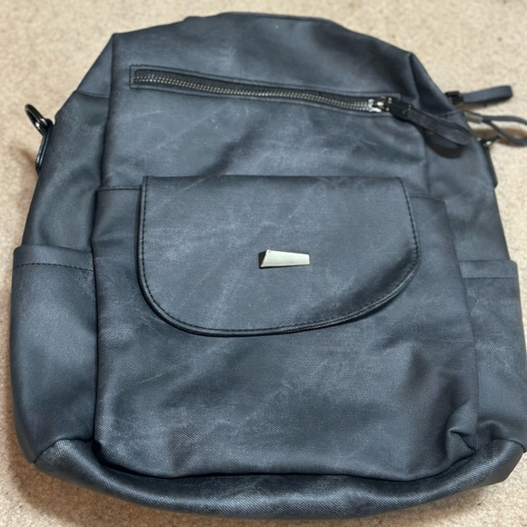 Bags | Solid Casual Pu Leather Regular Backpack With Zip Lock For Women ...